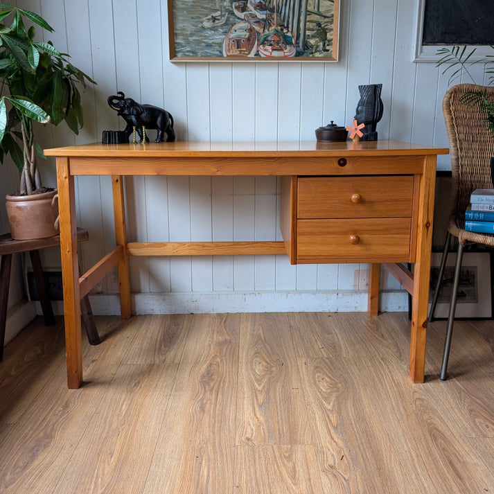 Mid Century Pine Desk – Henry Paints Furniture